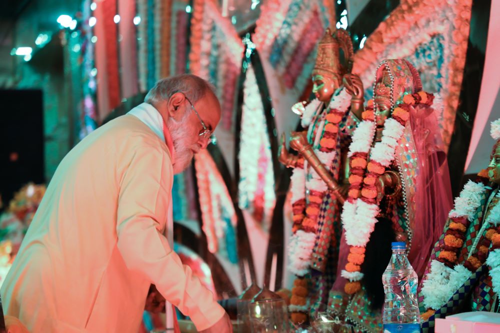 Why people are losing faith in saints ? - Jagadguru MahaBrahmrishi ...